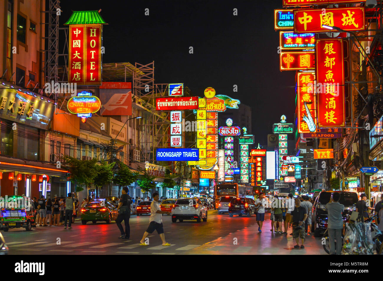 Night market for vendors on Chinatown (Yaowarat) Road in Bangkok - Thailand Stock Photo - Alamy