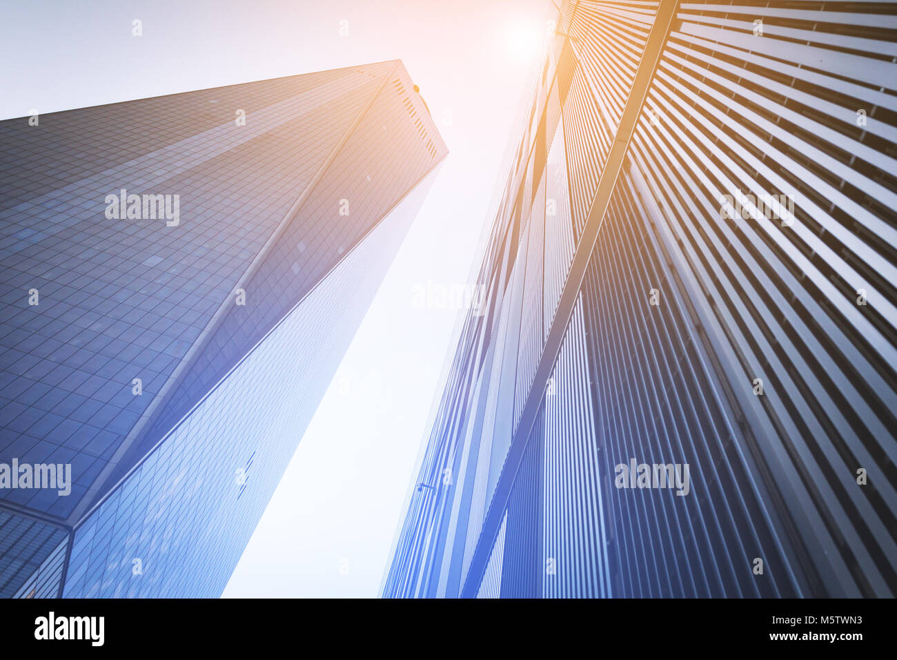 Sleek skyscrapers hi-res stock photography and images - Alamy