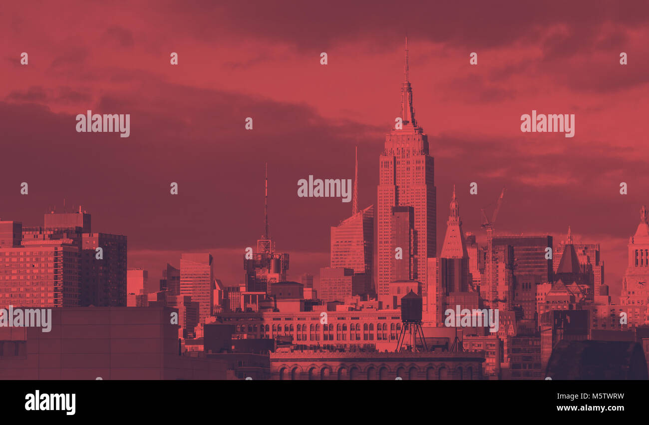 New york city skyline in hi-res stock photography and images - Alamy