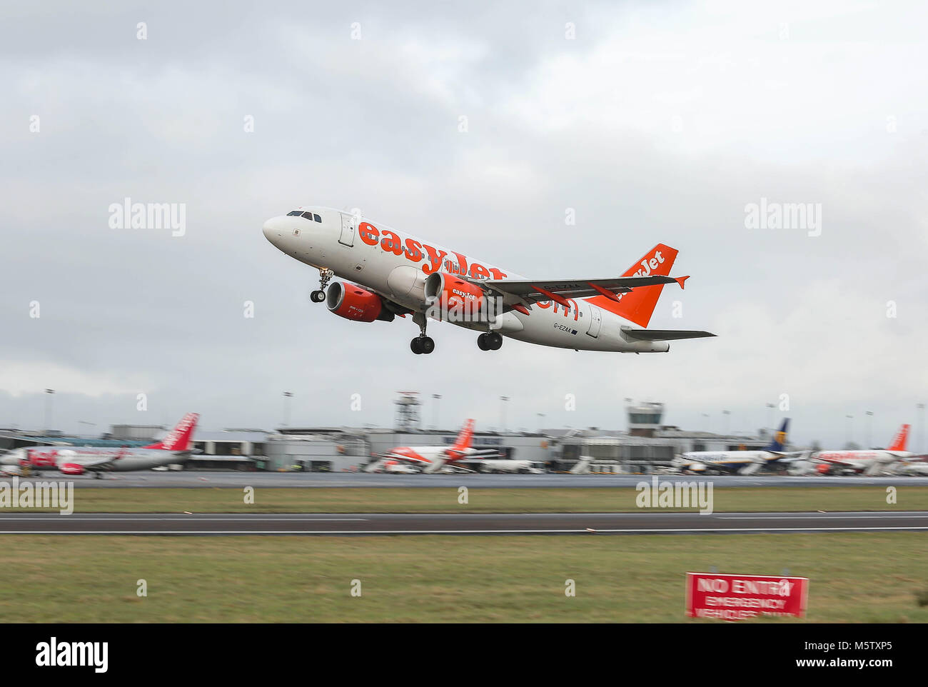 Easyjet and Ryanair @ Belfast International Airport Stock Photo - Alamy