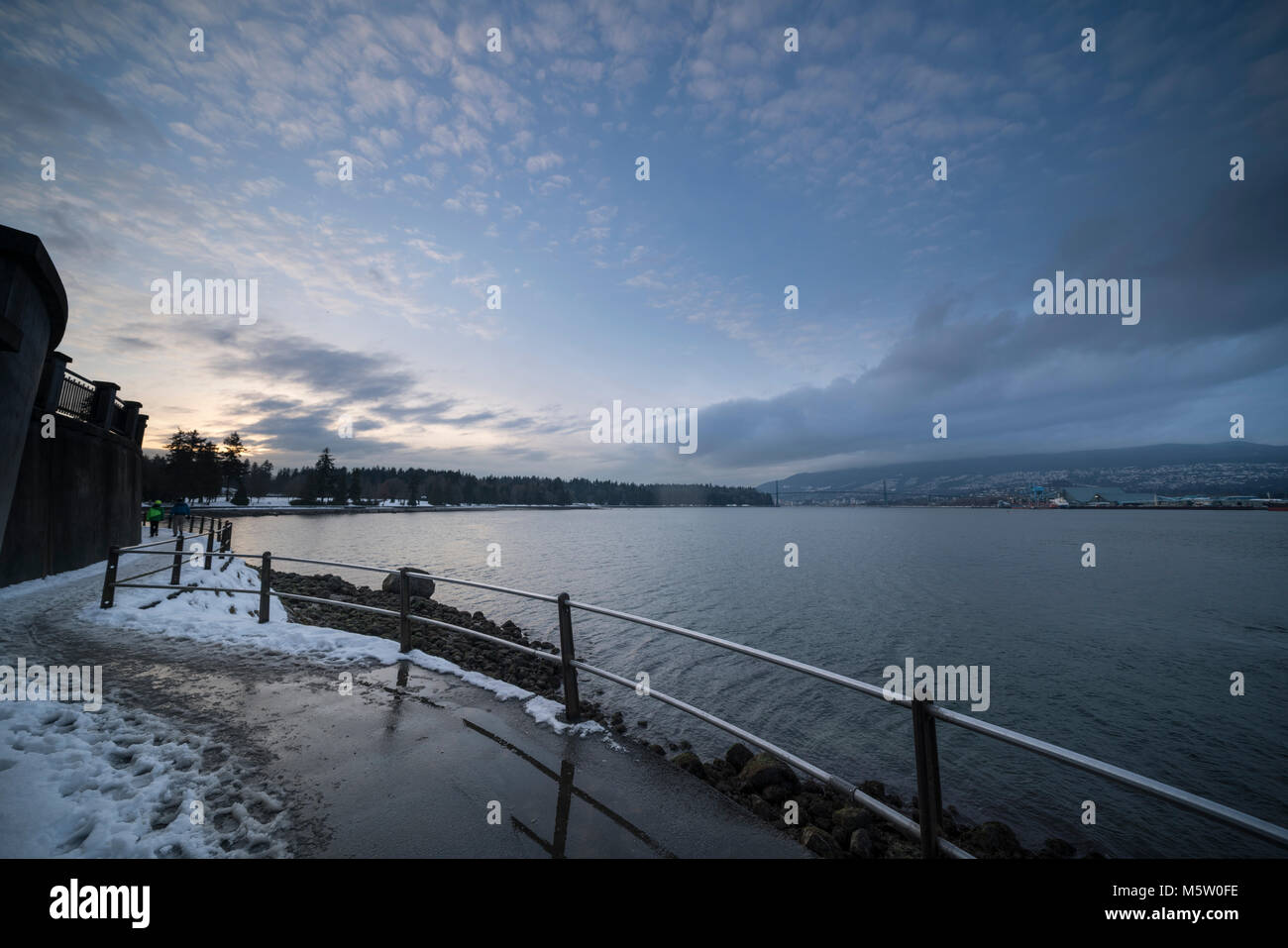 Seawall railing hi-res stock photography and images - Alamy