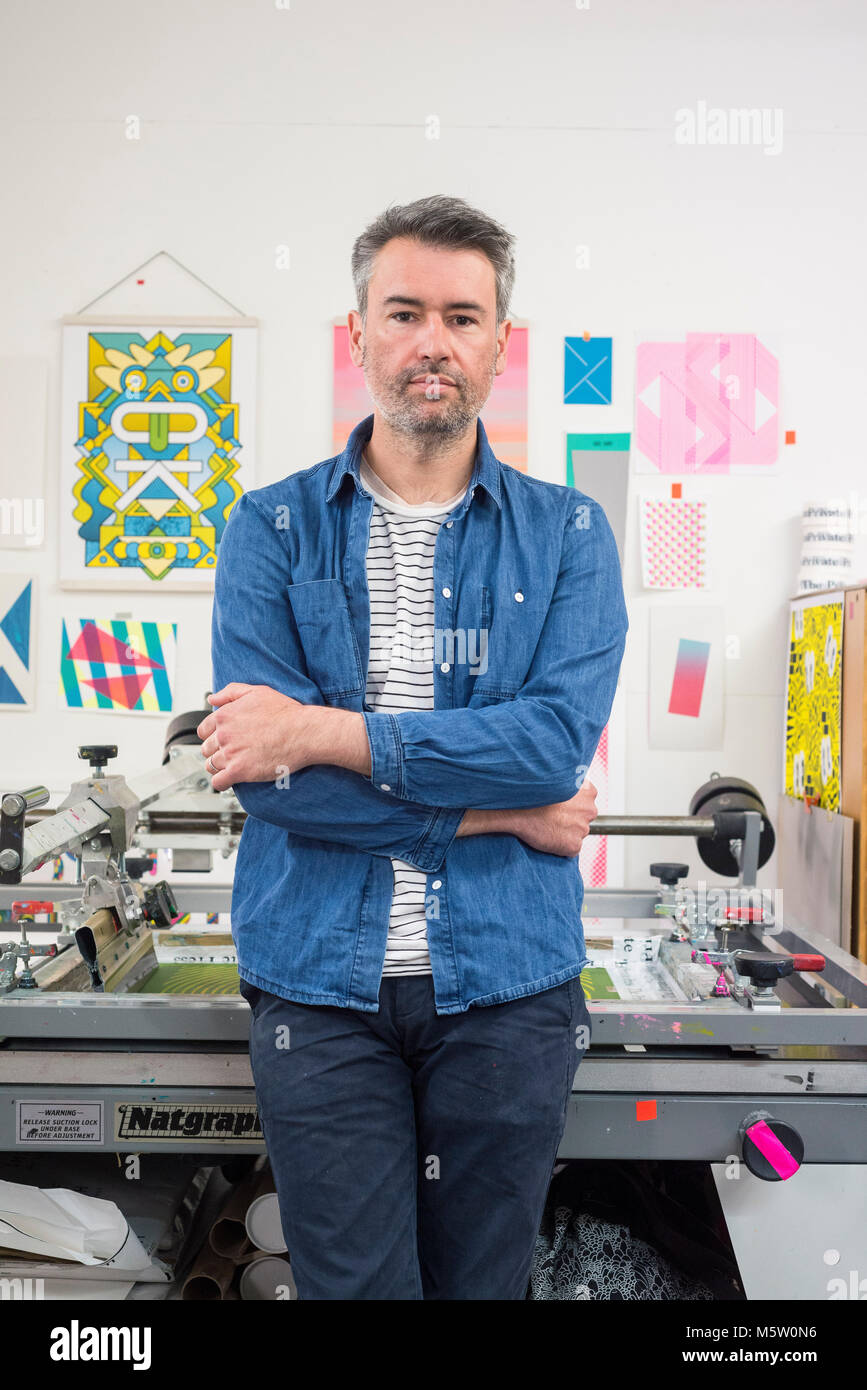 Printer using letterpress hi-res stock photography and images - Alamy