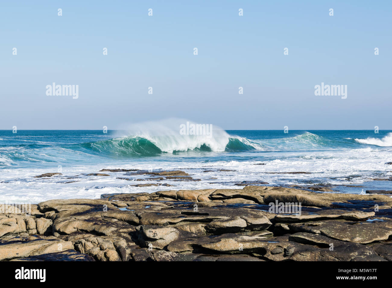 Wave crashing on beach hi-res stock photography and images - Alamy