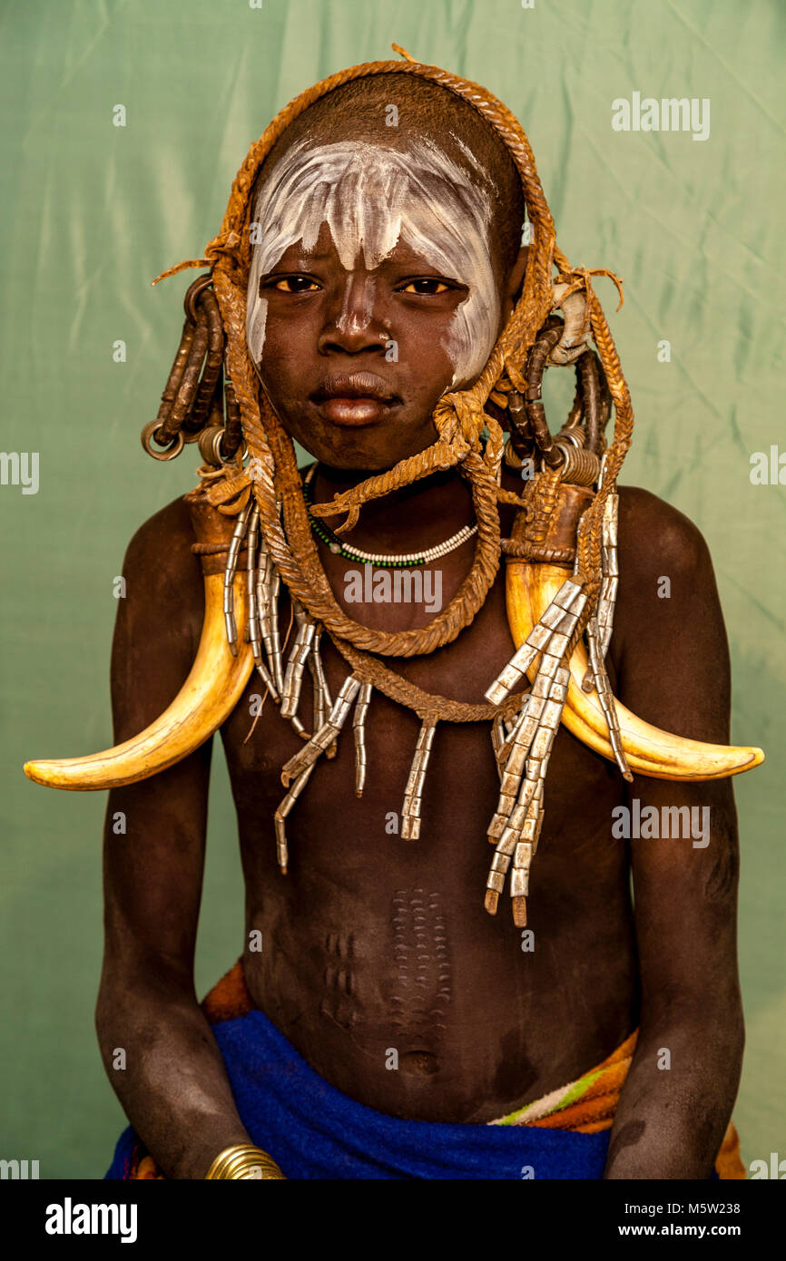 Mursi children hi-res stock photography and images - Alamy