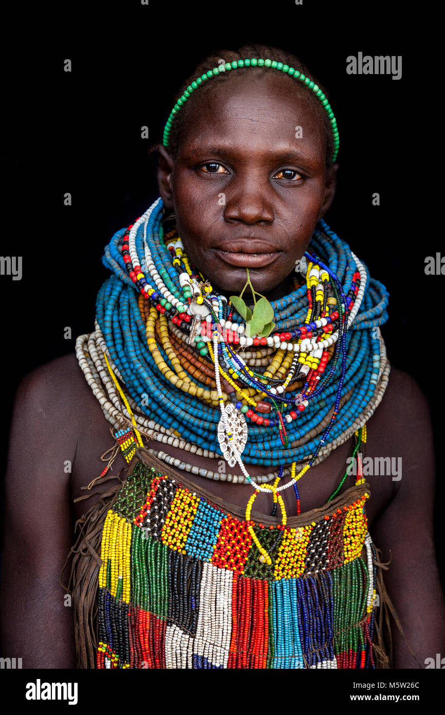 African tribe woman hi-res stock photography and images - Alamy