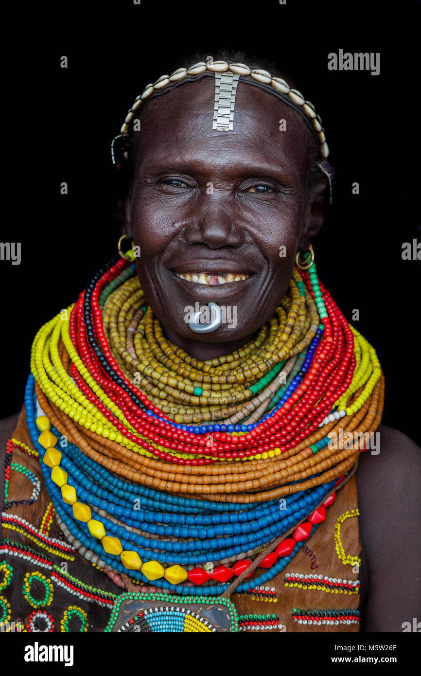 Nyangatom hi-res stock photography and images - Alamy