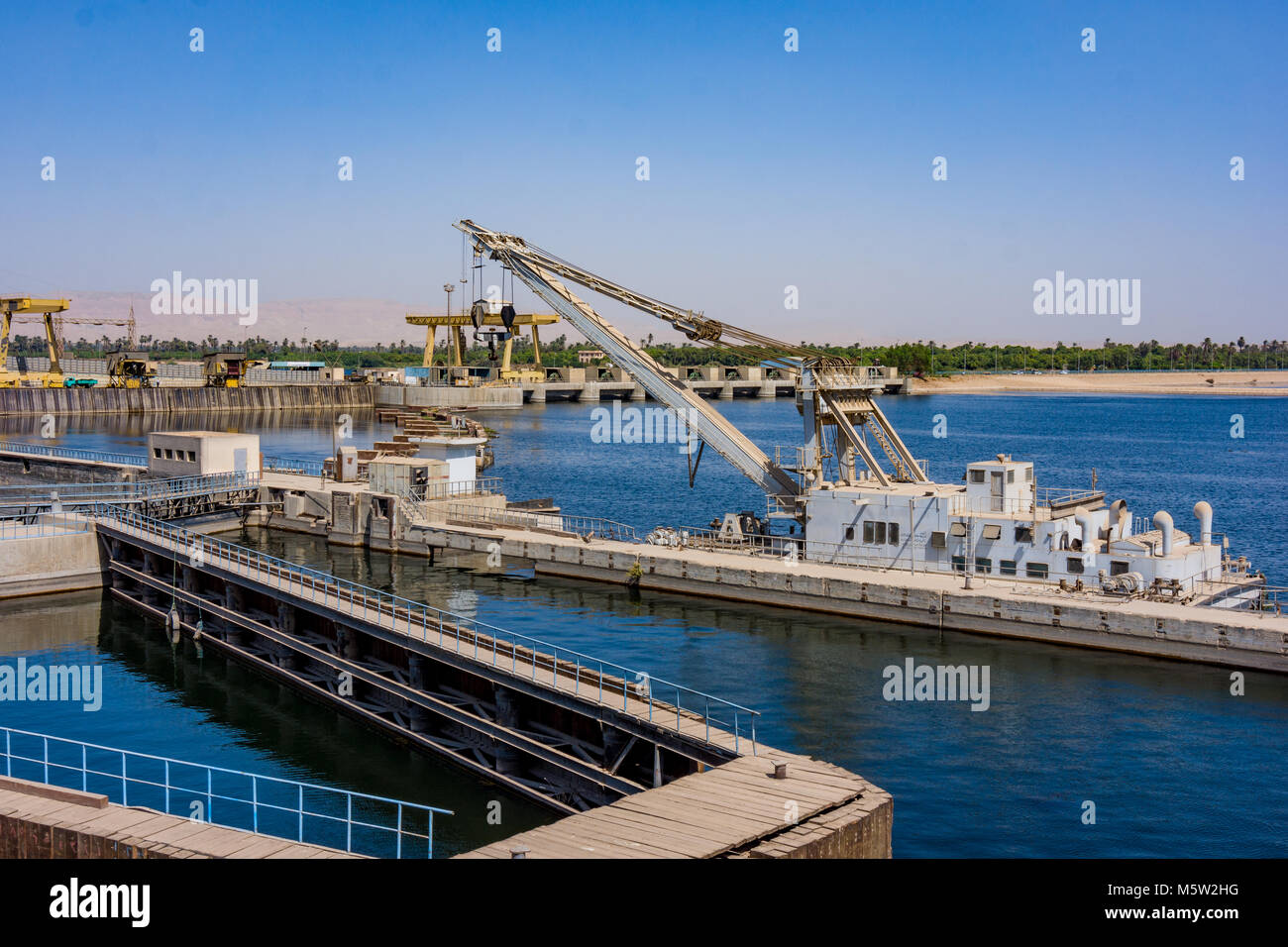 Esna dam on the Nile River, Egypt Stock Photo - Alamy