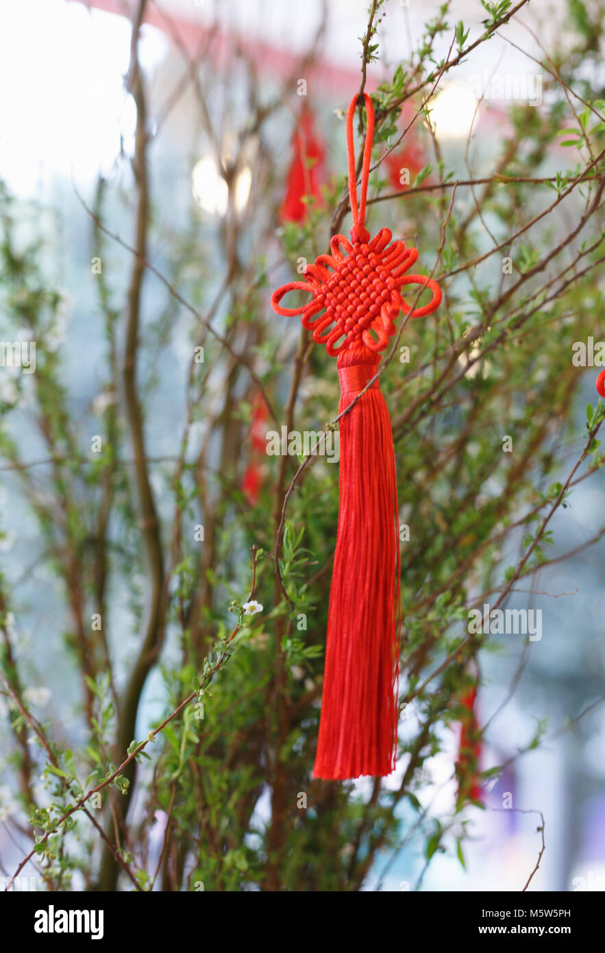 Chinese style flower arrangement hi-res stock photography and images ...