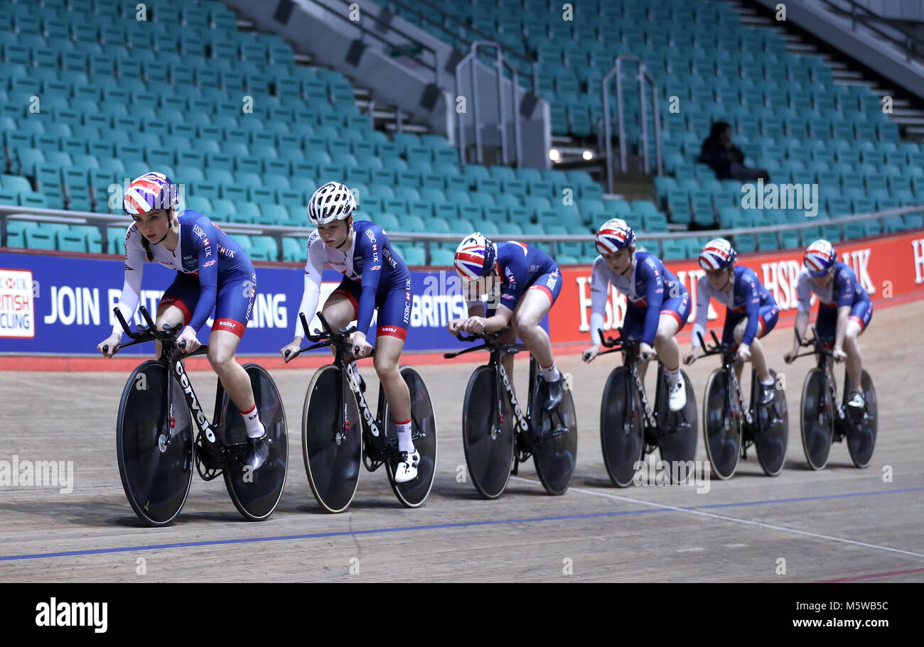 Laura Kenny (left) with teammates from the GB Cycling women's endurance ...