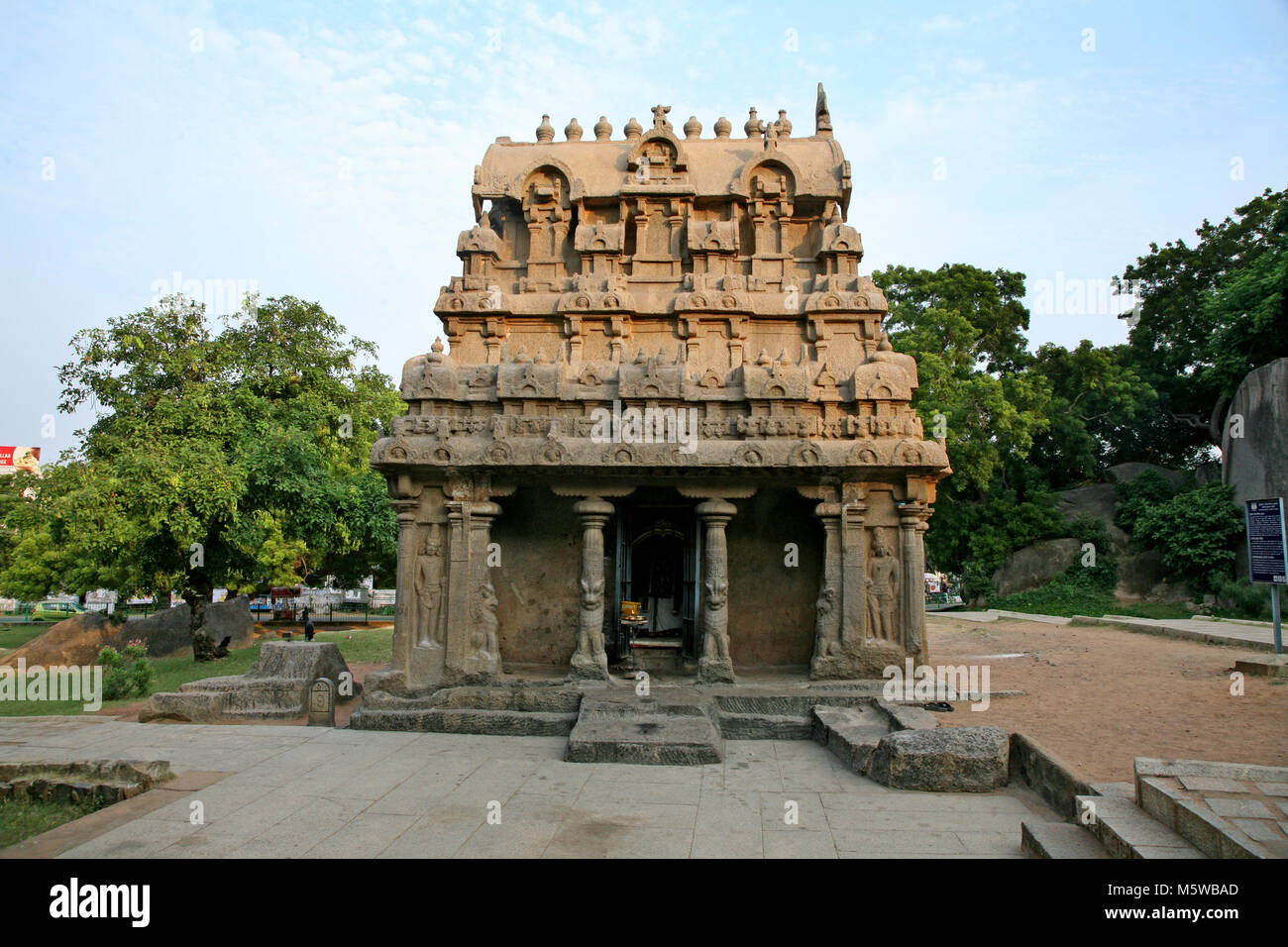 Old Monolithic Temple in Mahabalipuram Stock Photo - Alamy