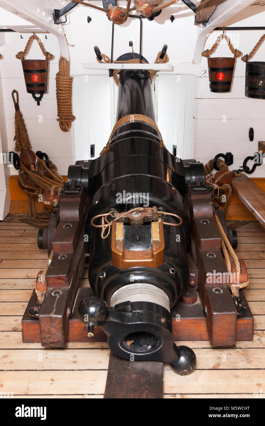 Victorian gun carriage hi-res stock photography and images - Alamy