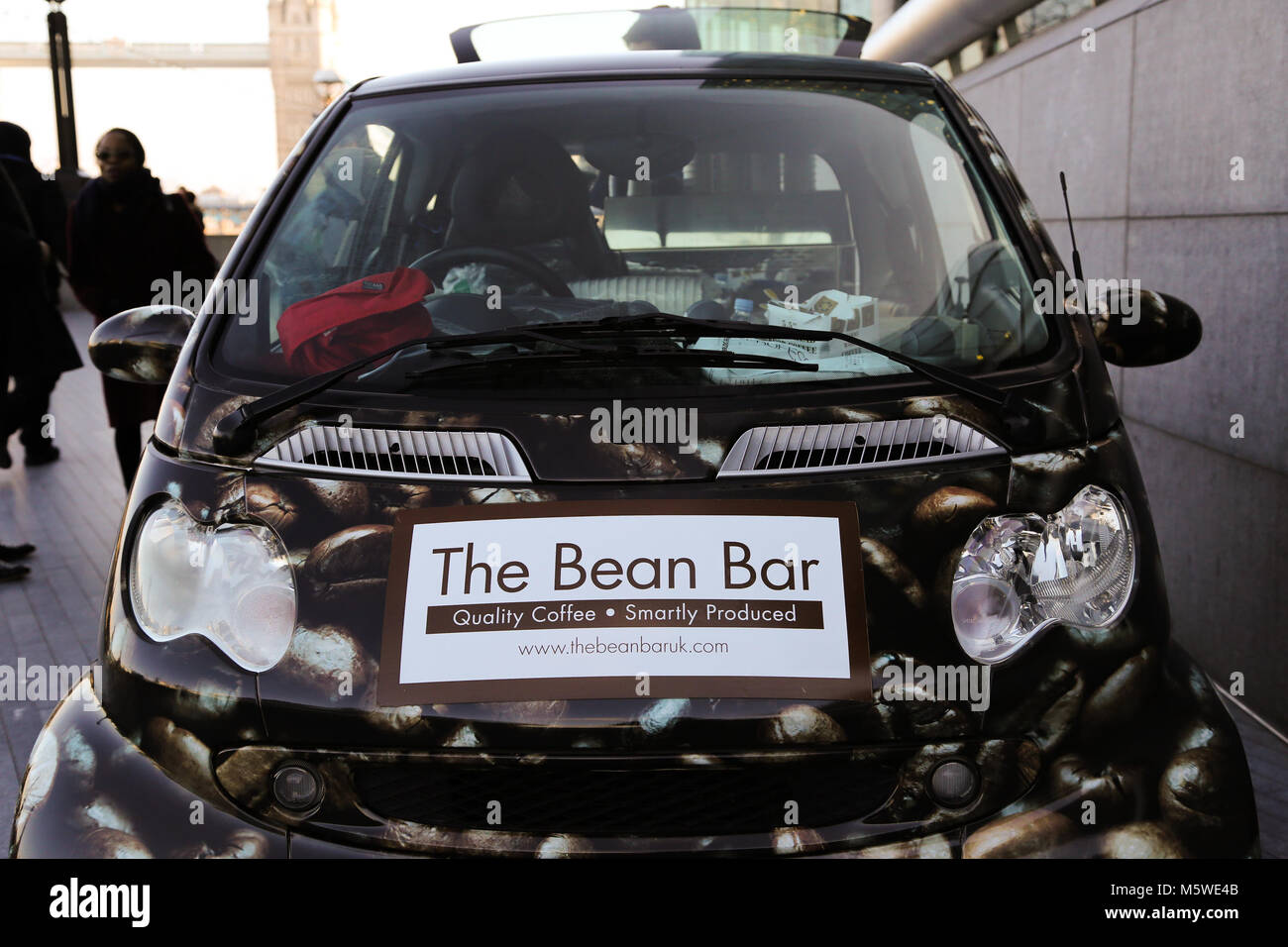 Smart mobile coffee car serves freshly ground coffee, tea and hot ...
