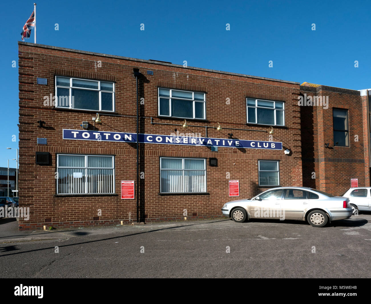 England uk social club hi-res stock photography and images - Alamy