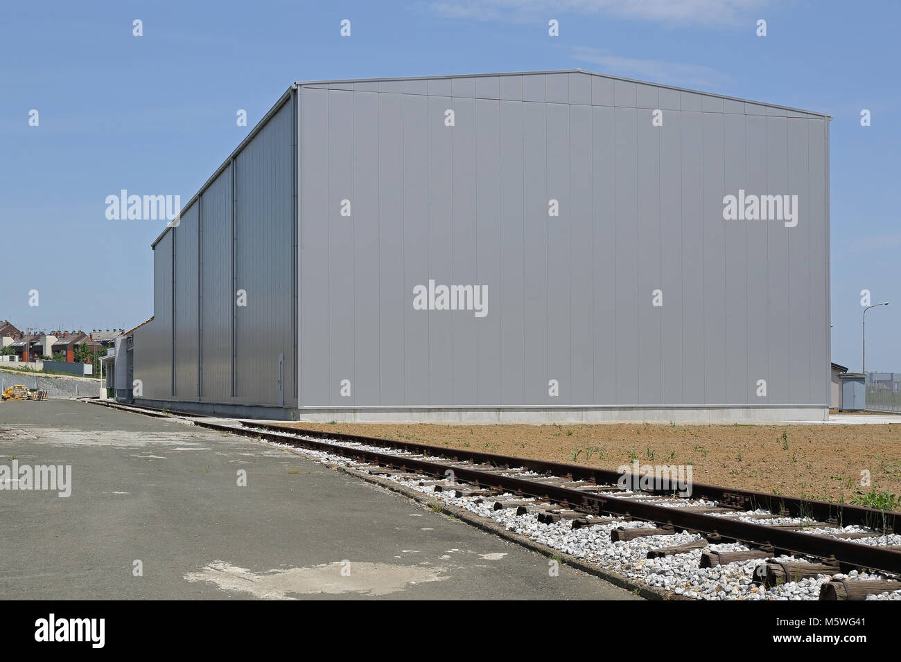 Distribution rails hi-res stock photography and images - Alamy