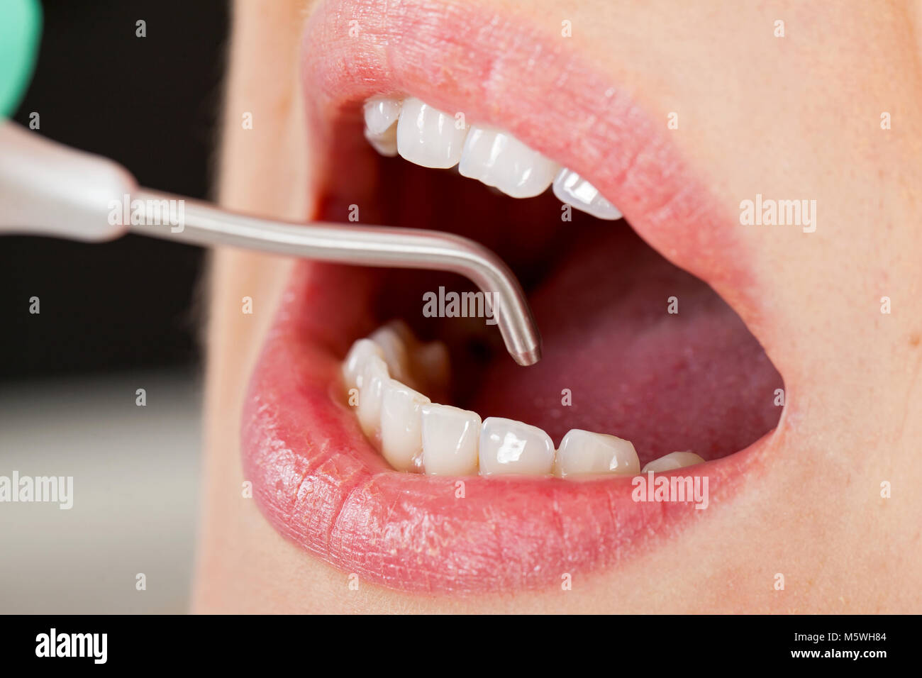 Flow gum hi-res stock photography and images - Alamy