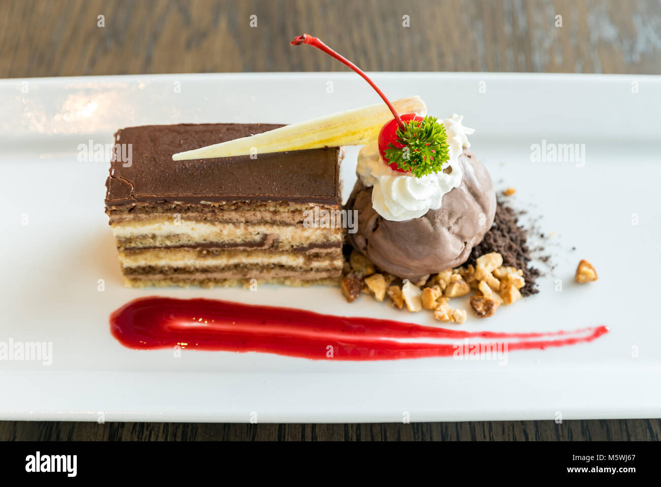 Chocolate opera cake hi-res stock photography and images - Alamy
