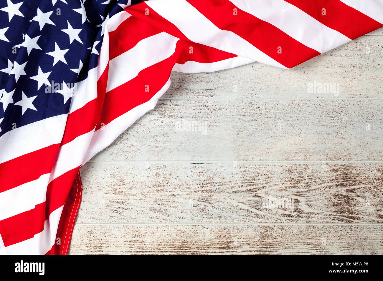 Old worn american flag memorial hi-res stock photography and images - Alamy