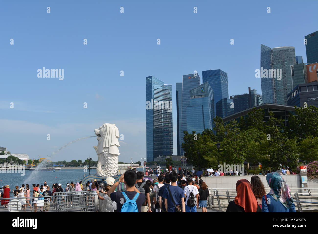 Merlion water hi-res stock photography and images - Alamy