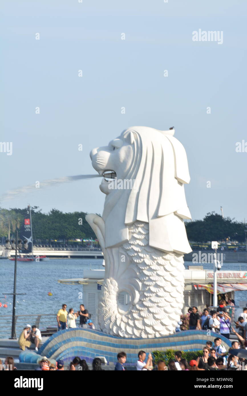 Merlion Statue Singapore Stock Photo - Alamy
