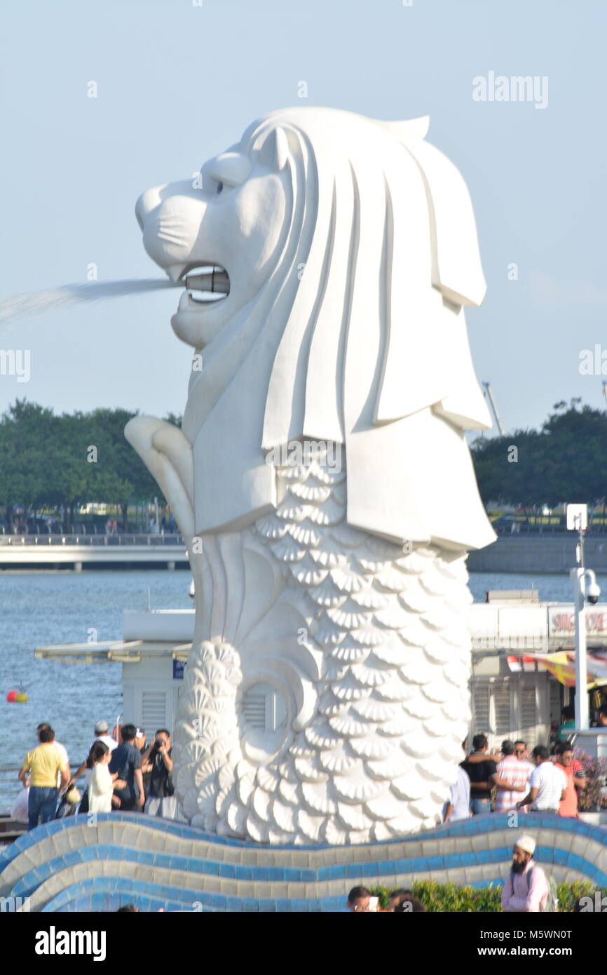 Merlion Statue Singapore Stock Photo - Alamy