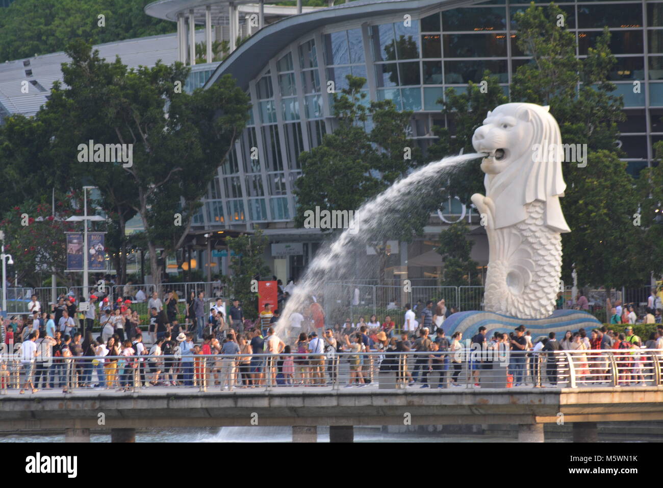 Merlion Statue Singapore Stock Photo - Alamy