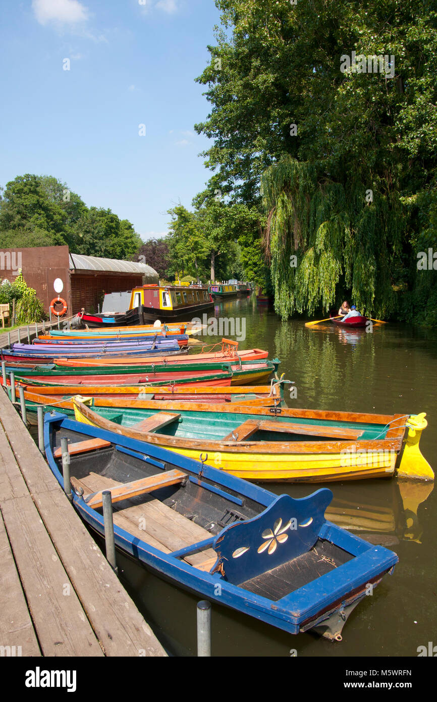 River Wey Navigation High Resolution Stock Photography and Images - Alamy