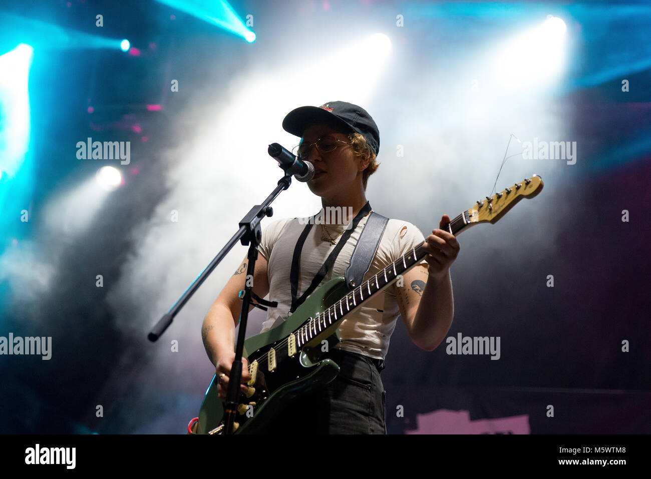 Girlpool band hi-res stock photography and images - Alamy