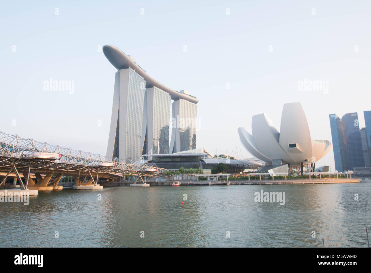 Singapore iconic landmarks hi-res stock photography and images - Alamy