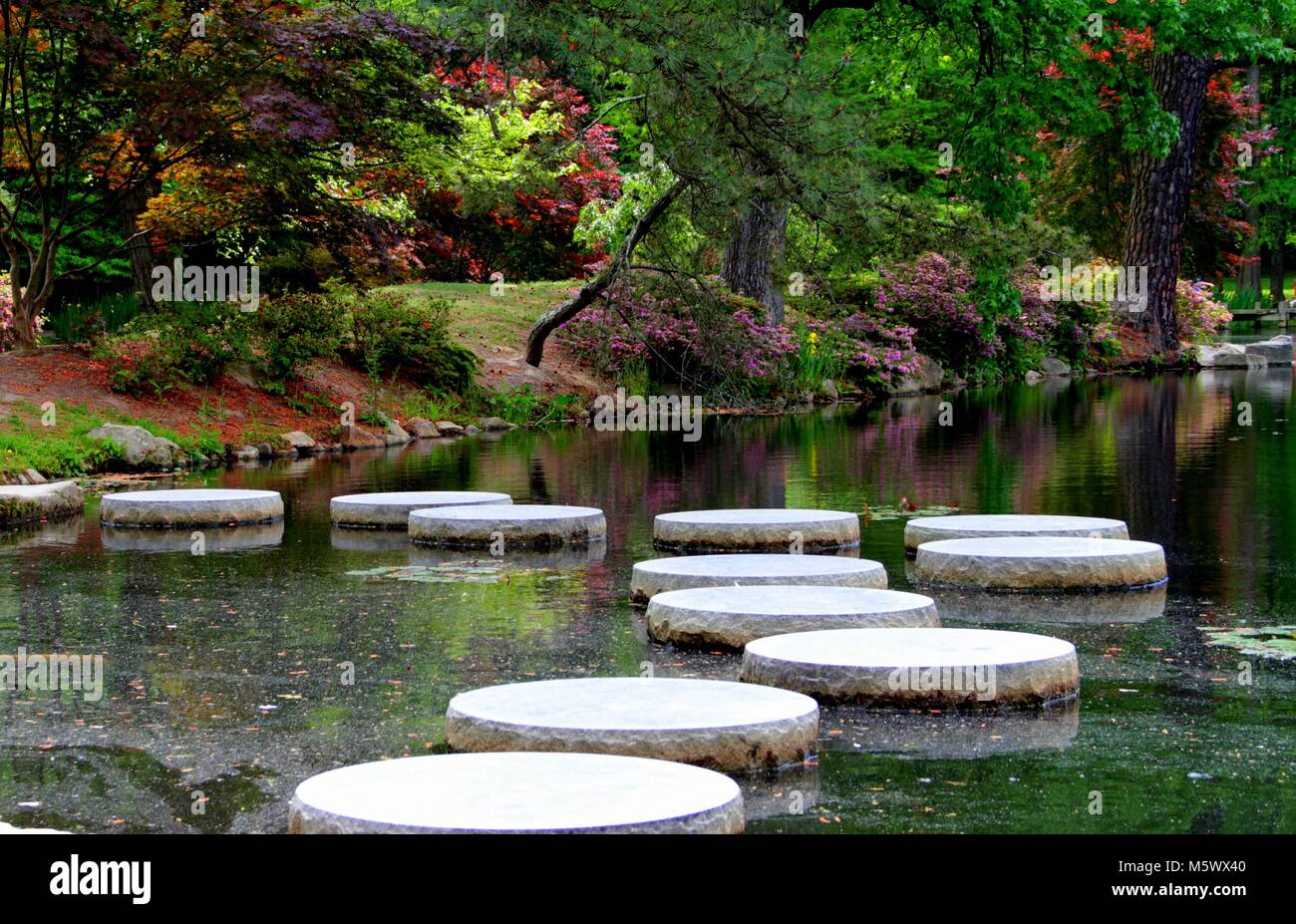 Circular gardens hi-res stock photography and images - Alamy