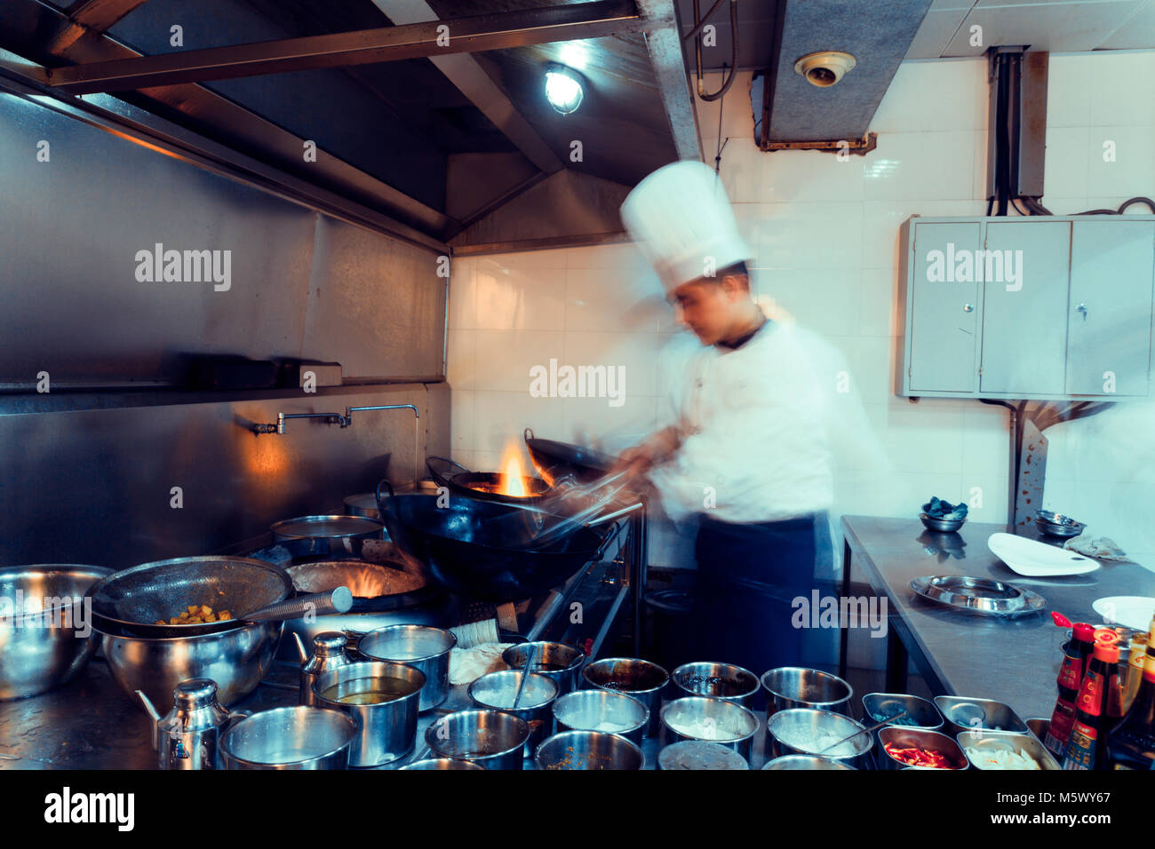 Chinese chef hi-res stock photography and images - Alamy