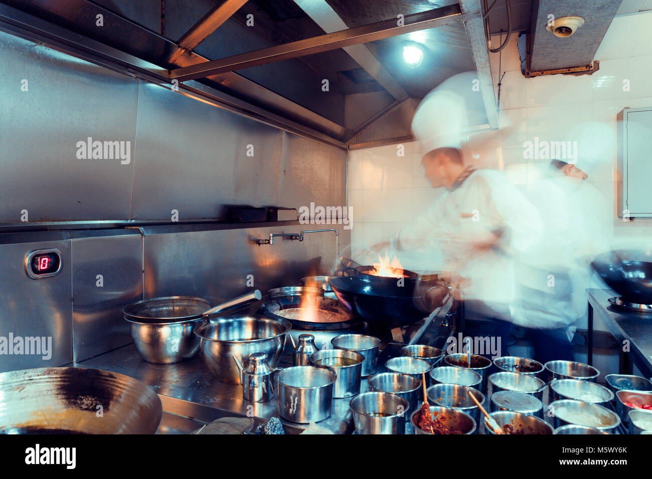 Chinese chef cooking, Sichuan cuisine chef Stock Photo - Alamy