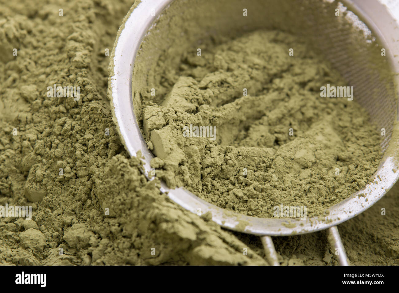 Green tea powder, Japanese tea ceremony Stock Photo - Alamy