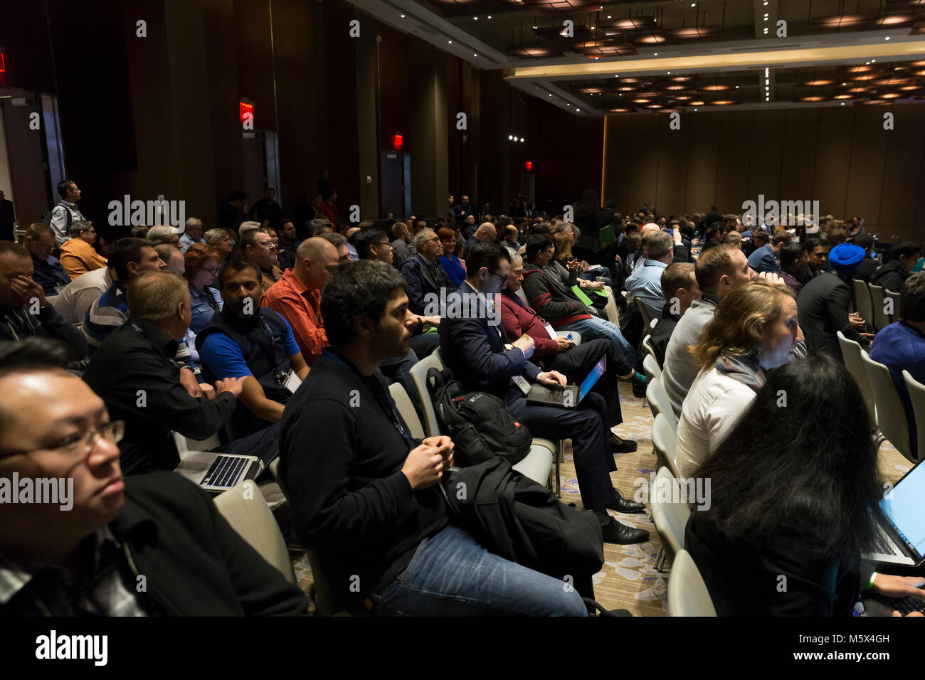 Annual programmer hi-res stock photography and images - Alamy