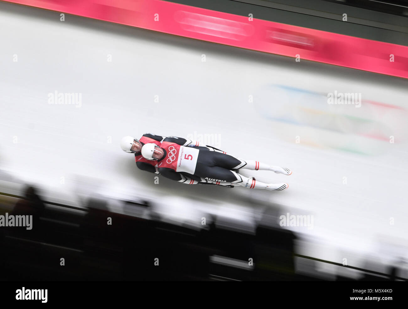 Doubles luge olympics hi-res stock photography and images - Alamy