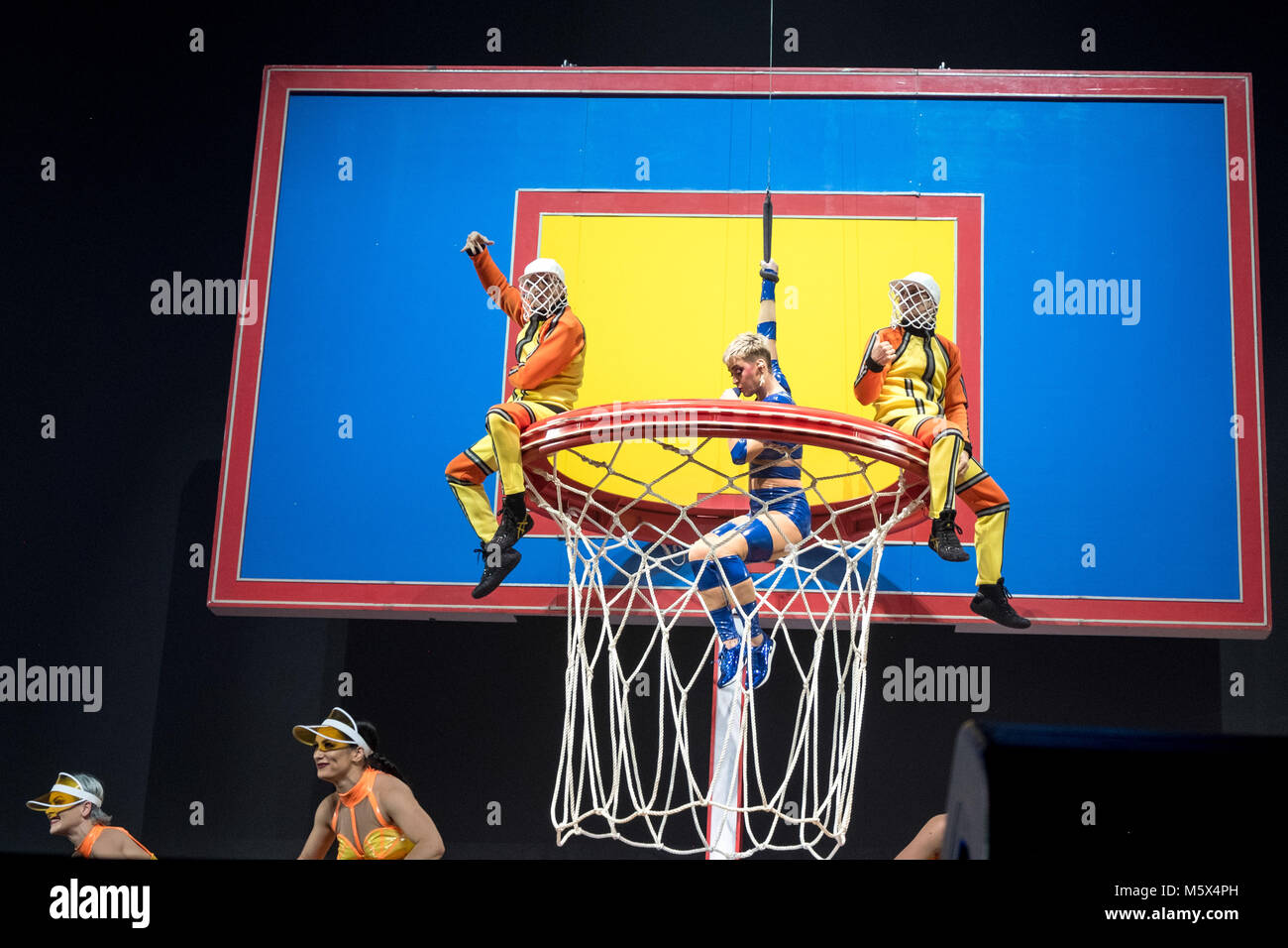 Milwaukee, Wisconsin, USA. 4th Dec, 2017. KATY PERRY during Witness ...