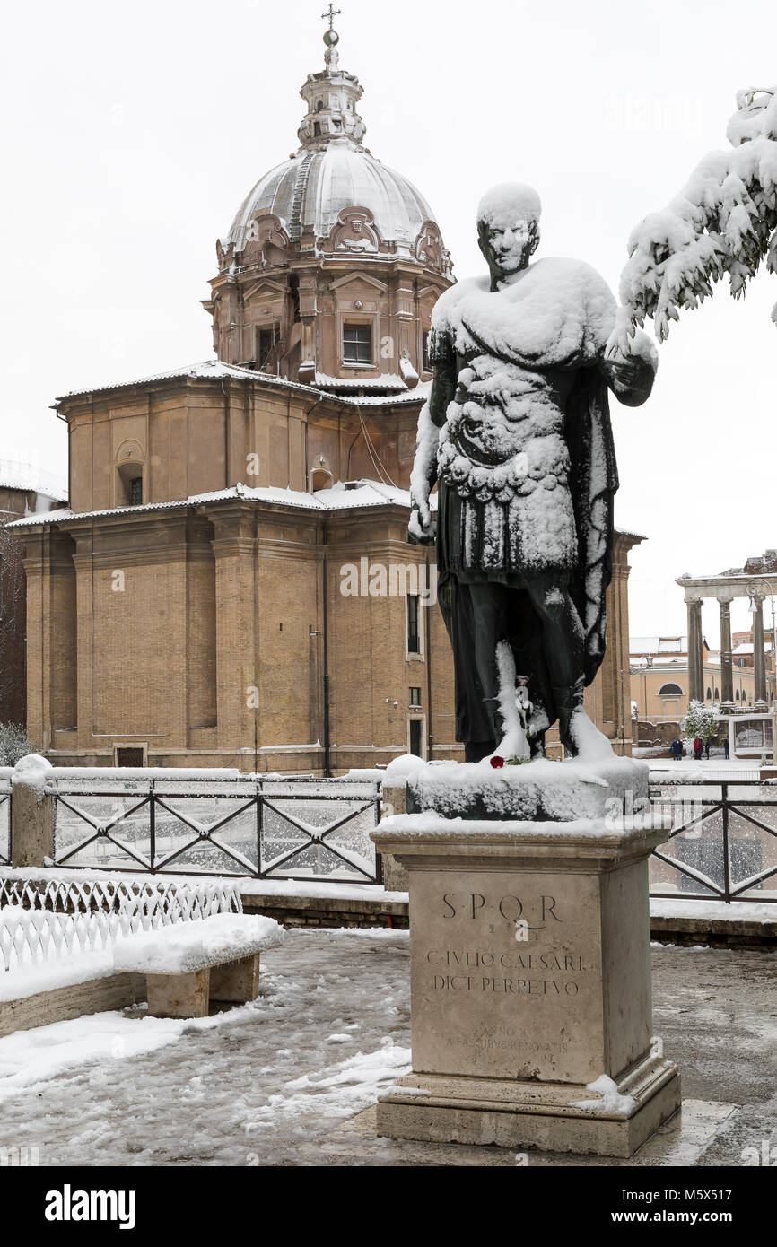 Julius caesar temple hi-res stock photography and images - Alamy