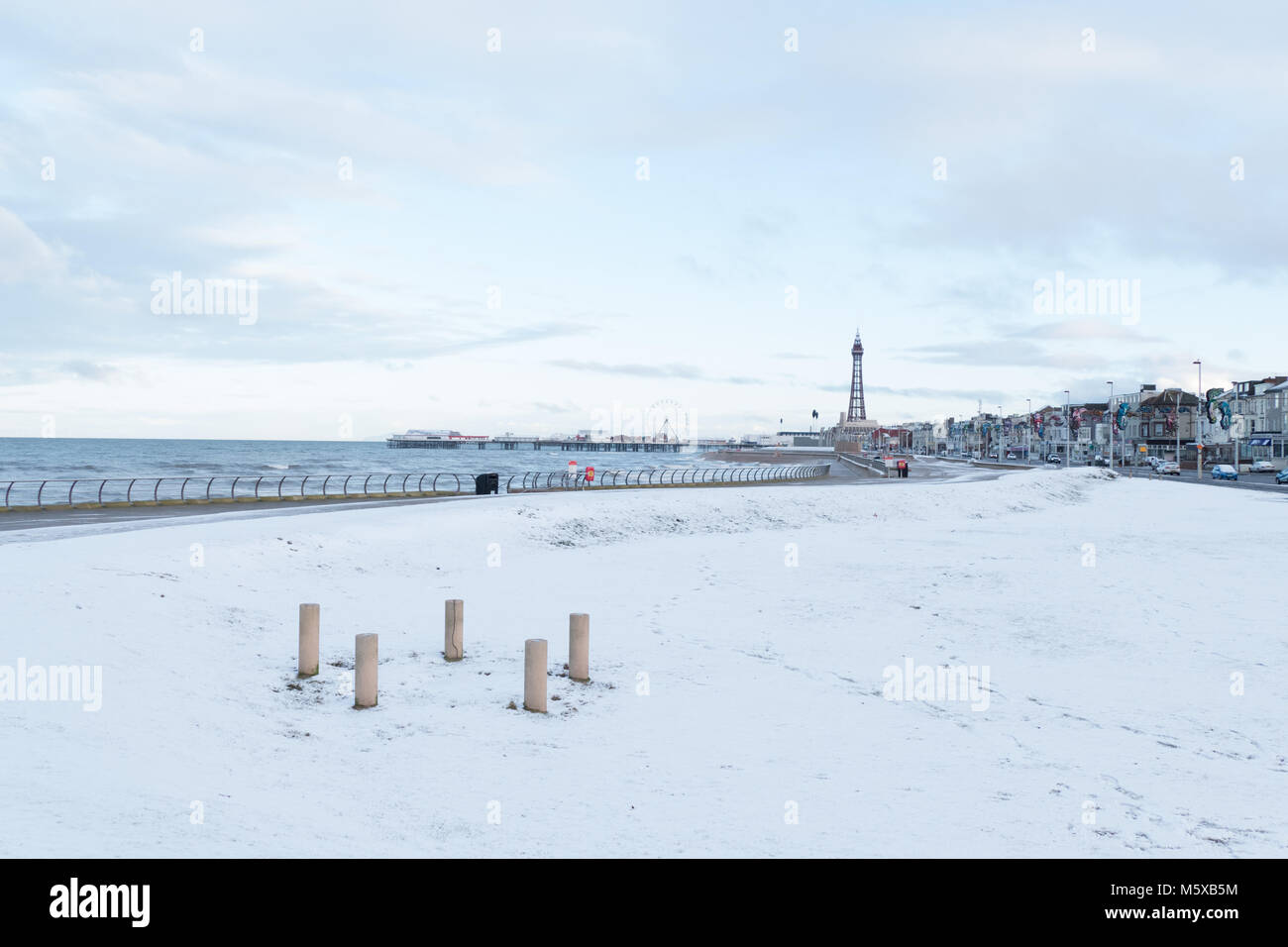 Blackpool. 27th Feb, 2018. UK Weather:Snow fall in Blackpool as the ...