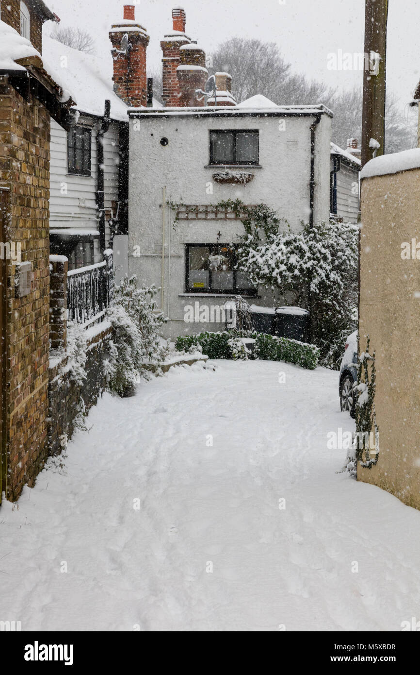 UK Weather News:After a relatively light dusting of snow in the ...