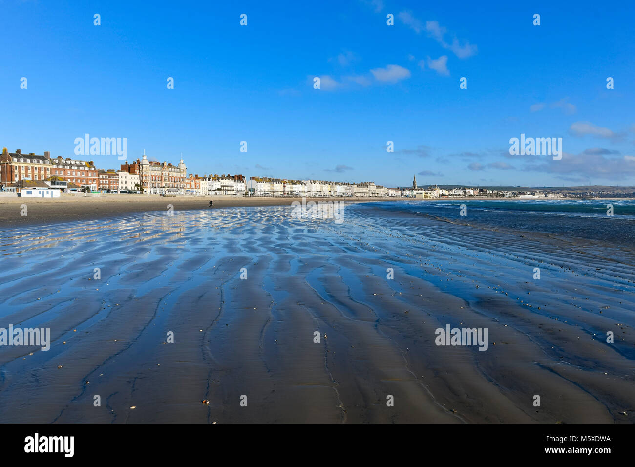 Weymouth, Dorset, UK. 27th February 2018. UK Weather. Clear skies and ...