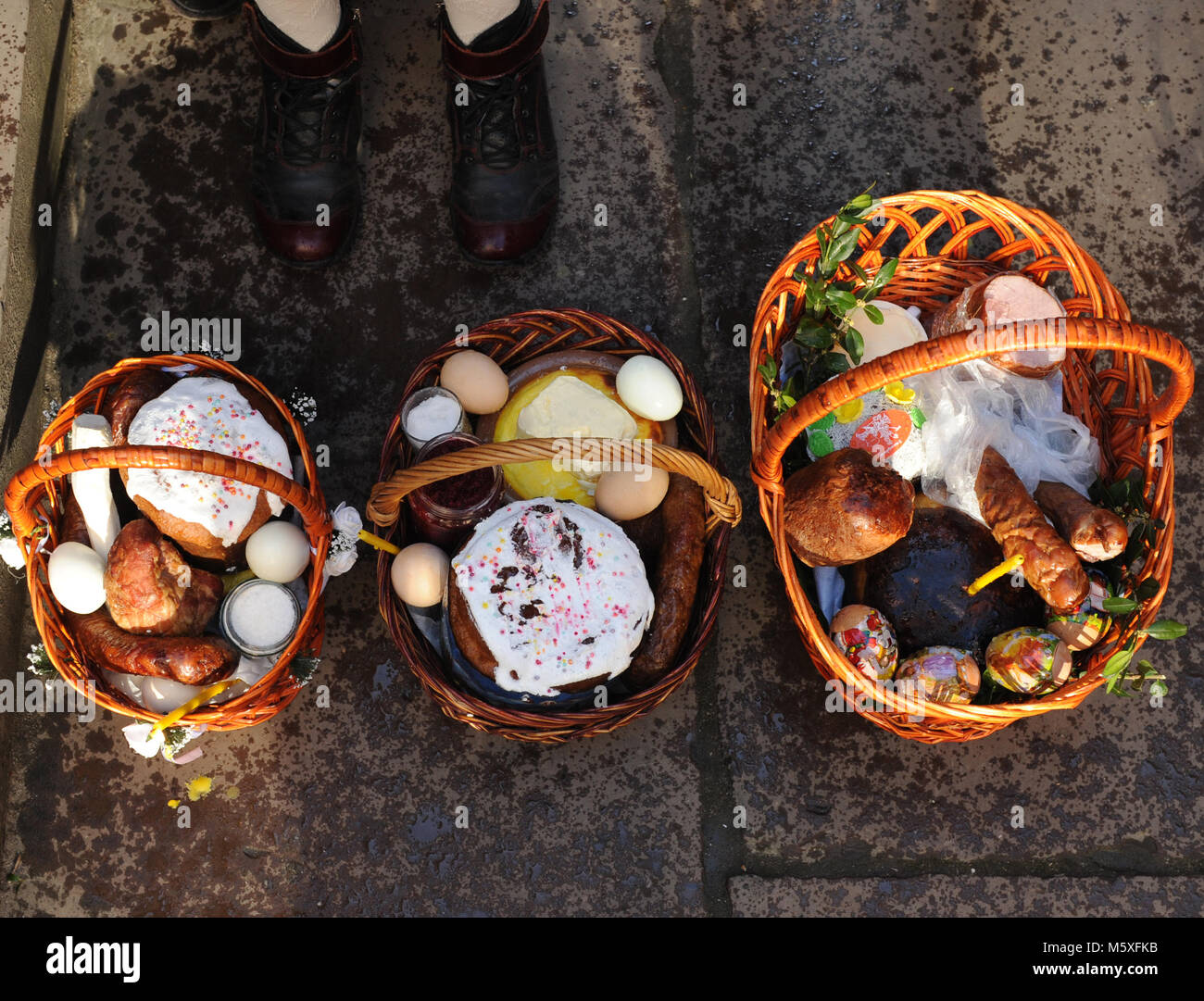 Easter basket, eggs, paskha, holiday, orthodox, easter Stock Photo - Alamy