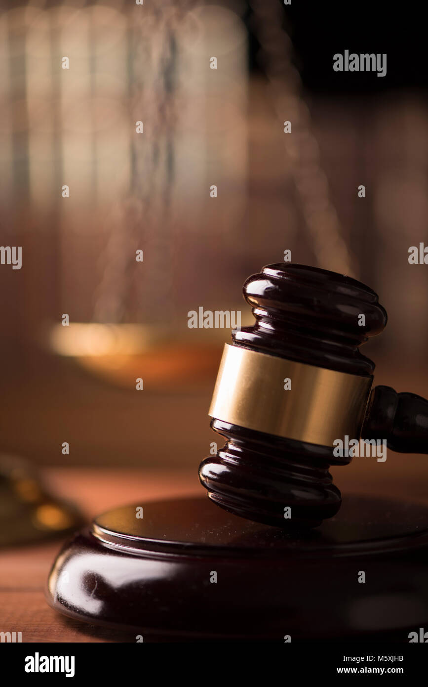 Law scales and wooden gavel Stock Photo - Alamy