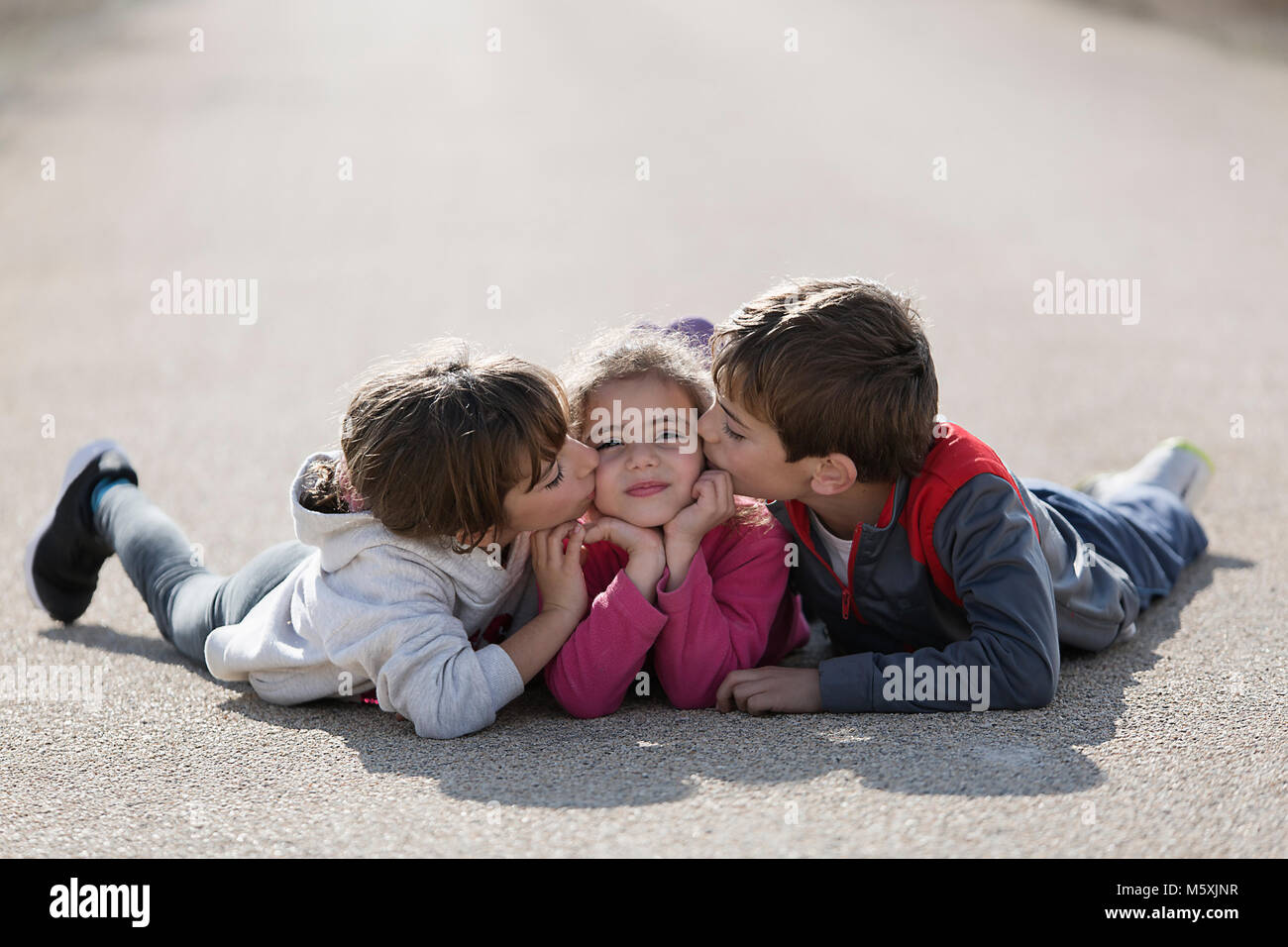 Children facing hi-res stock photography and images - Alamy