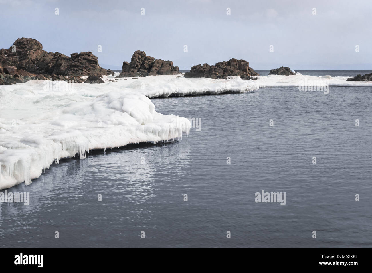 Icy beach hi-res stock photography and images - Alamy