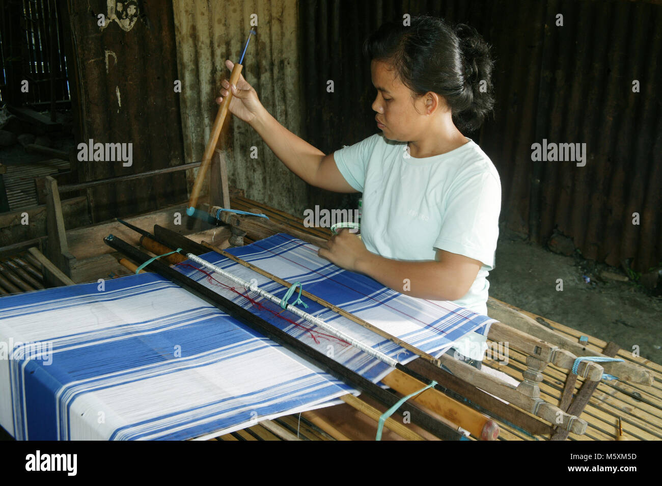 Cotton Cloth Weaver Weavers High Resolution Stock Photography and ...