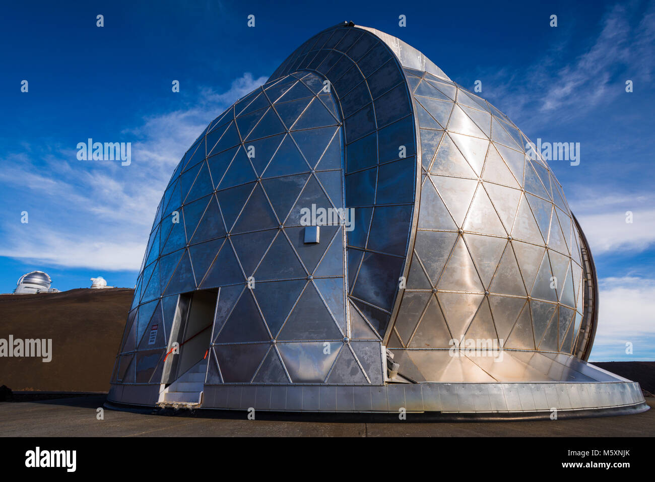 Caltech Submillimeter Observatory on the summit on Mauna Kea, The Big ...