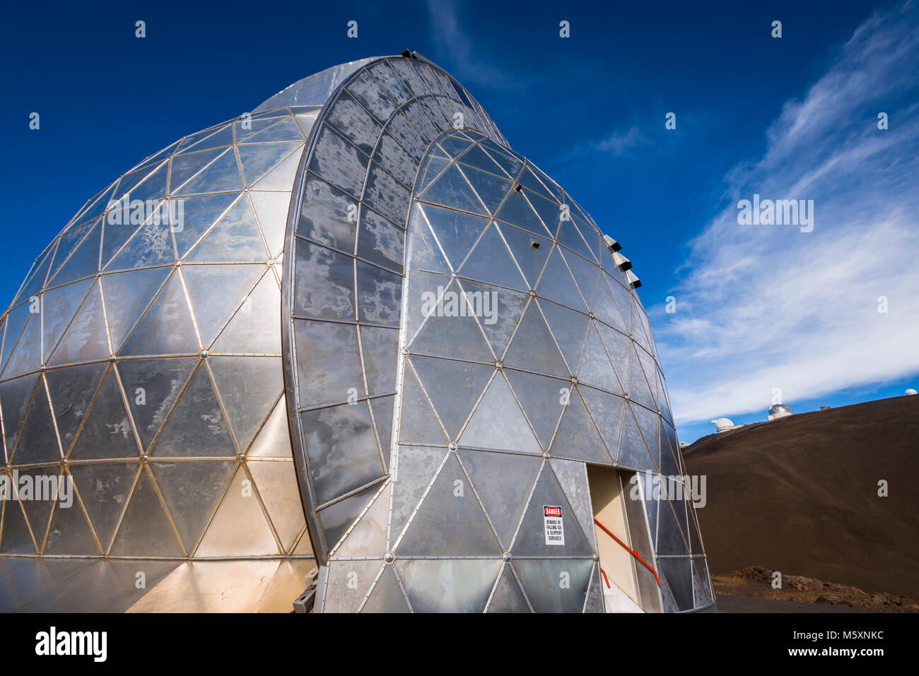 Caltech Submillimeter Observatory on the summit on Mauna Kea, The Big ...