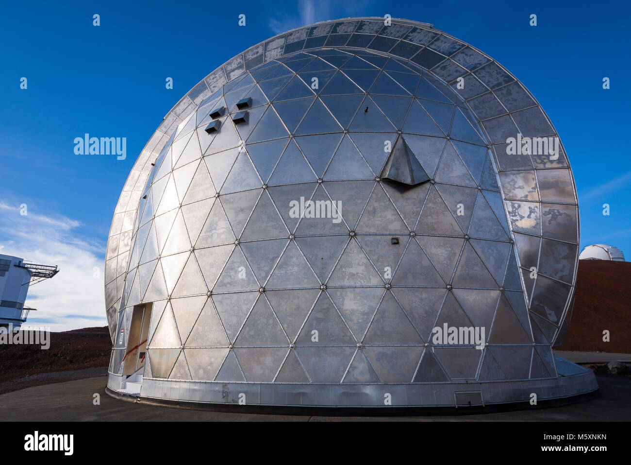 Caltech Submillimeter Observatory on the summit on Mauna Kea, The Big ...
