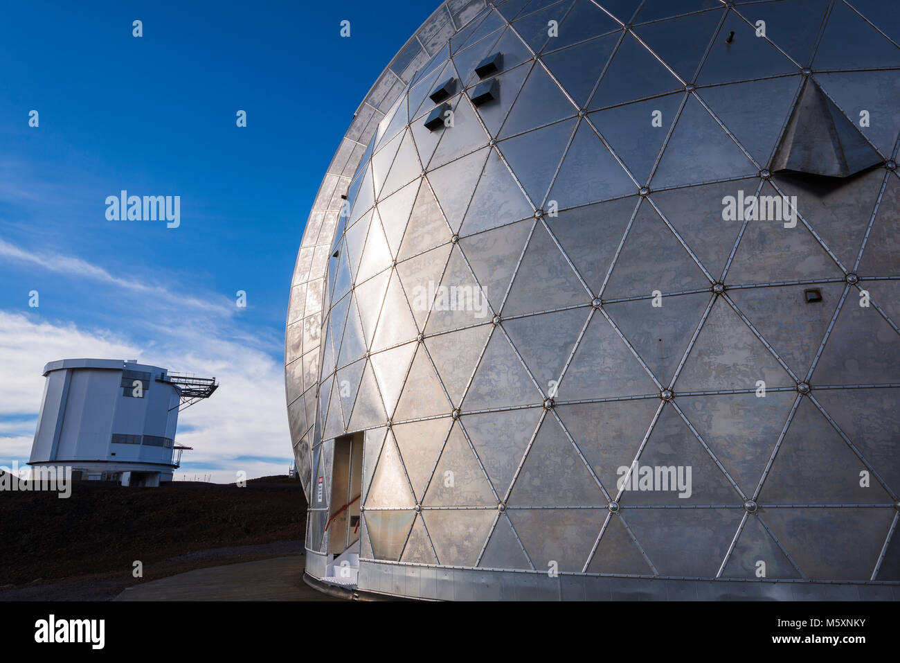 Caltech Submillimeter Observatory on the summit on Mauna Kea, The Big ...