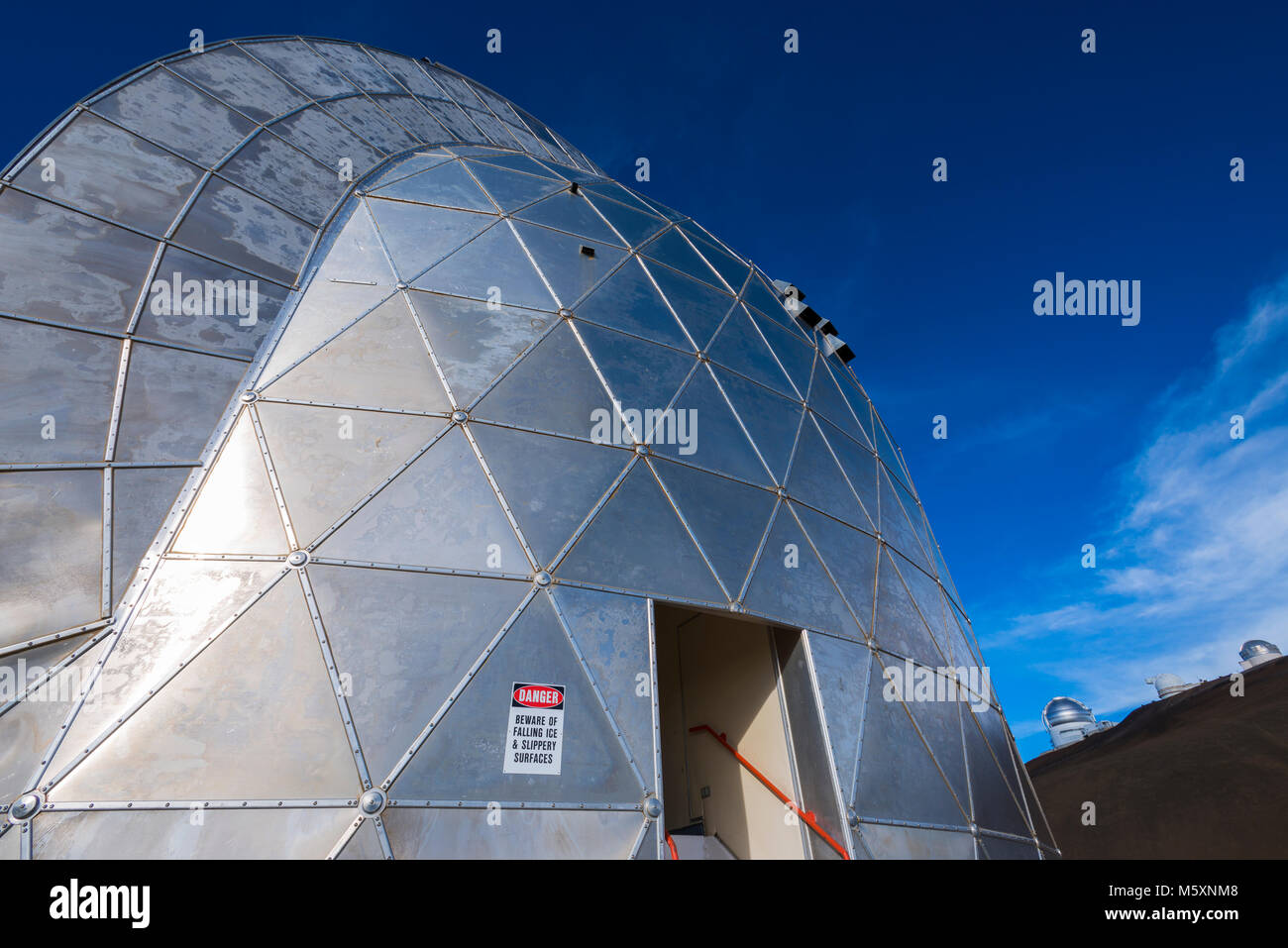 Caltech Submillimeter Observatory on the summit on Mauna Kea, The Big ...