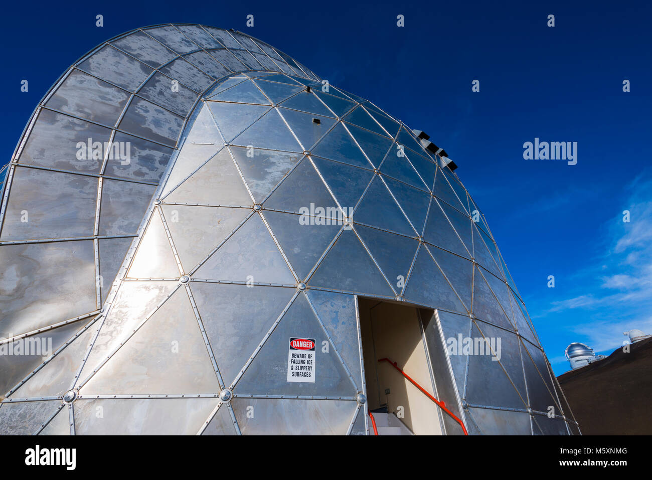 Caltech Submillimeter Observatory on the summit on Mauna Kea, The Big ...